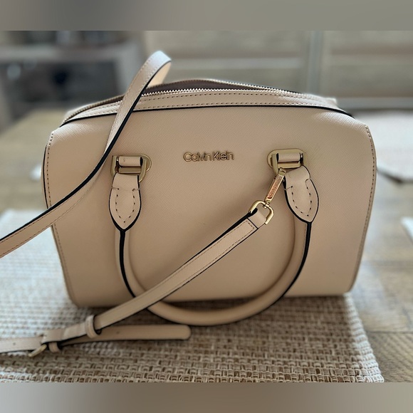 Calvin Klein | Bags | Calvin Klein Purse | Poshmark